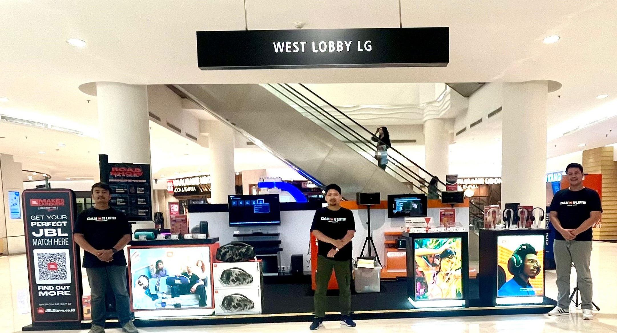 Roadshow JBL di Sun Plaza Medan - JBL Store